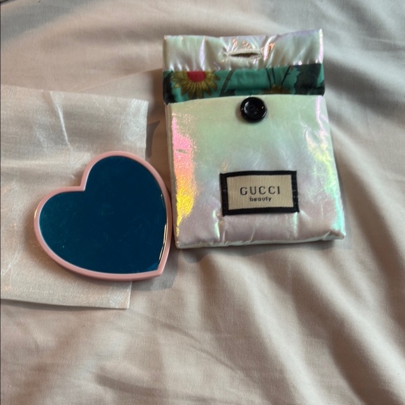 Gucci | Accessories | Gucci Beauty Iridescent Pouch With Heart Mirror ...